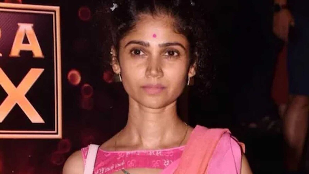 Ratan Raajputh Annoncess Her Return To Showbiz World In Style - News18