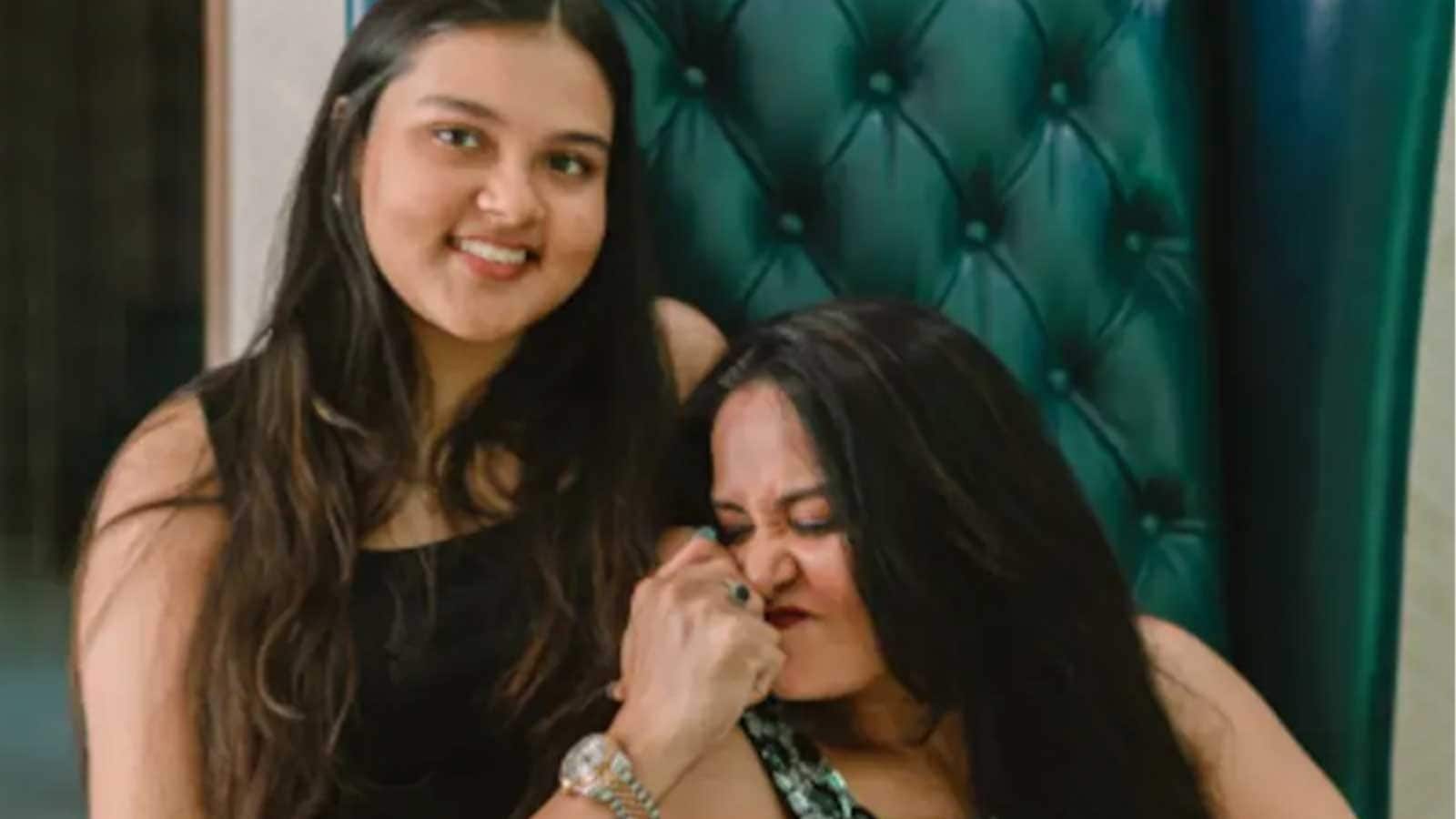 Bhola Shankar Fame Pragathi Mahavadi Turns Heads In Her Yellow Floral Saree | India News - News18