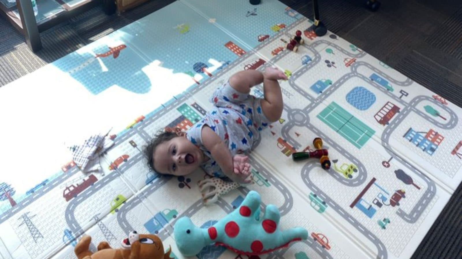 Woman CEO Looks After Her Baby at Work, Twitter Politely Reminds Her of ...