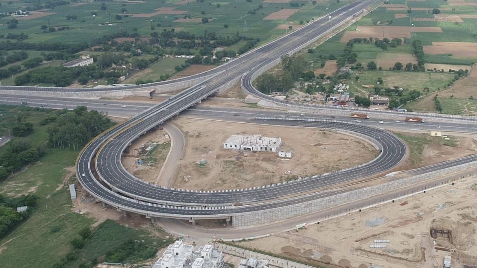 Delhi-Mumbai Expressway Milestone: PM Modi to Inaugurate Sohna-Dausa ...