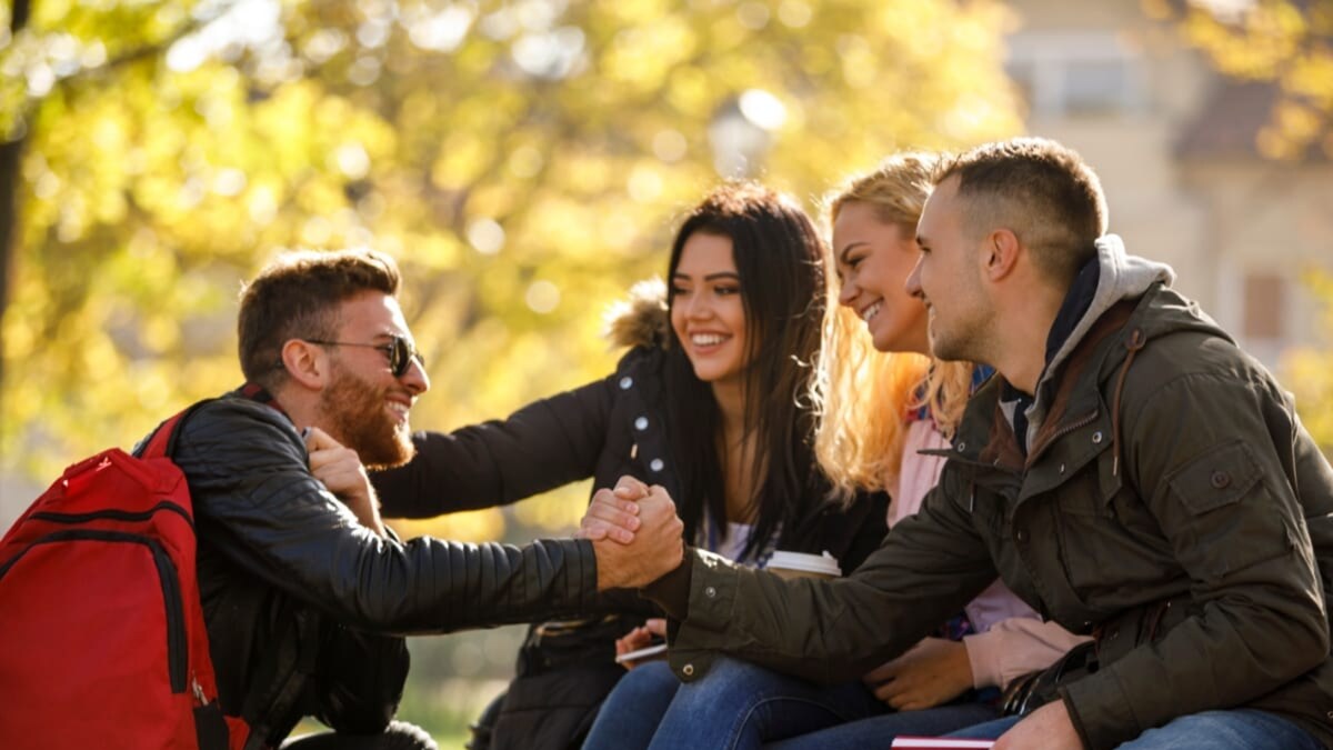 Follow These 5 Tips To Make New Friends If You’re Socially Awkward - News18