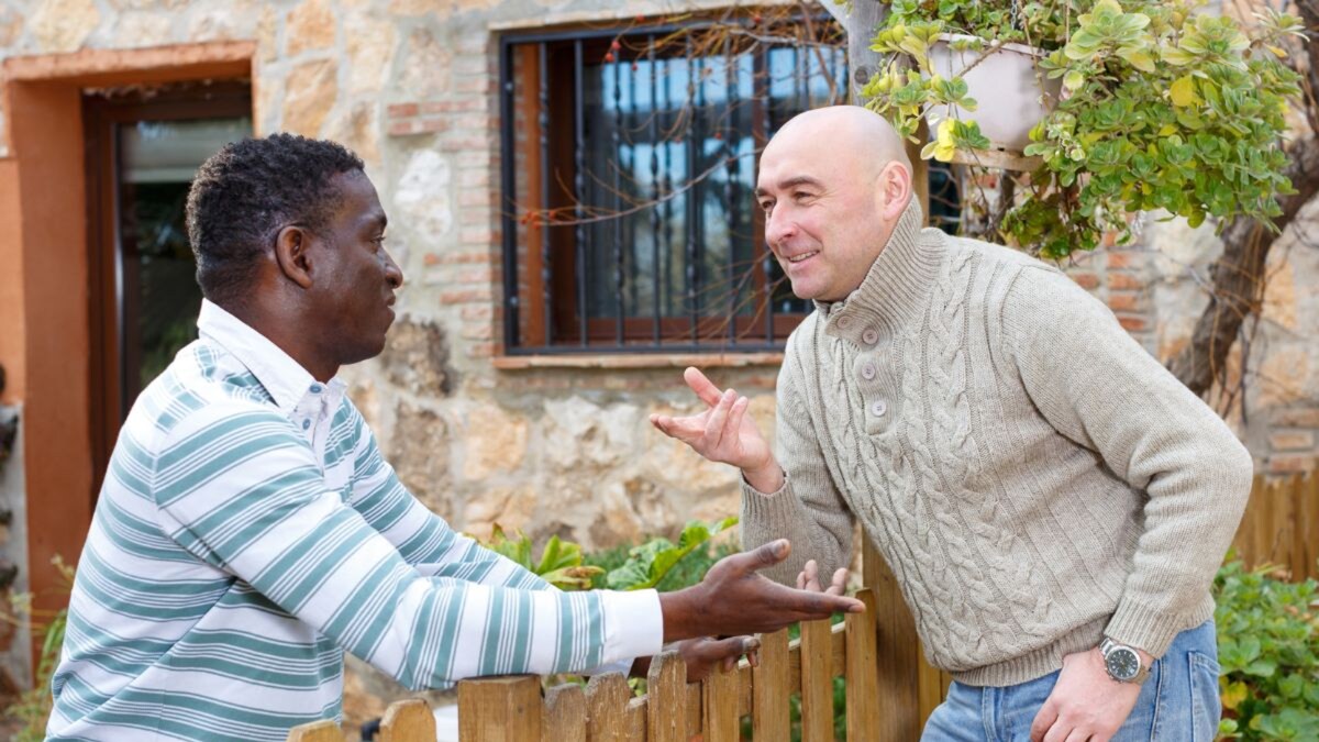 5 Tips For Healthy Cordial Relationship With Neighbours In New City ...
