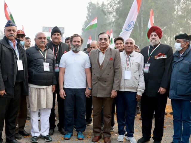 Ex-Army Chief Gen Deepak Kapoor, Retired Top Officers of Defence ...