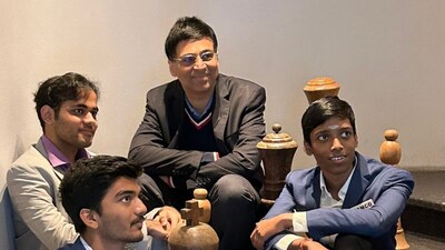 'Hanging Out With The Boys': Viswanathan Anand Spends Time With Indian ...