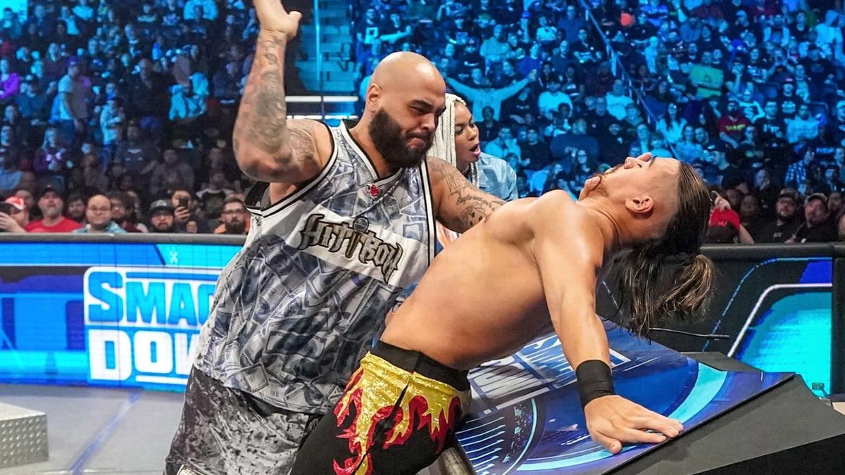 WWE SmackDown Results: Kevin Owens Delivers Surprise Attack on Roman ...
