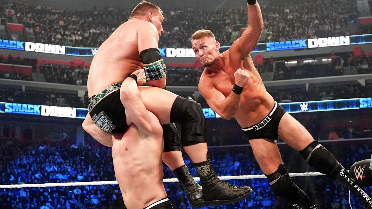WWE SmackDown Results: Kevin Owens Delivers Surprise Attack on Roman ...