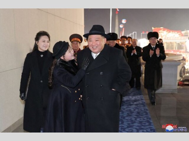 Kim Jong Un's Heir Revealed? North Korean Leader Shows off Daughter at ...