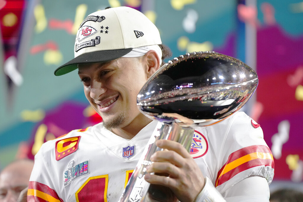 Super Bowl LVII in Pictures as Kansas City Chiefs Beat Philadelphia ...