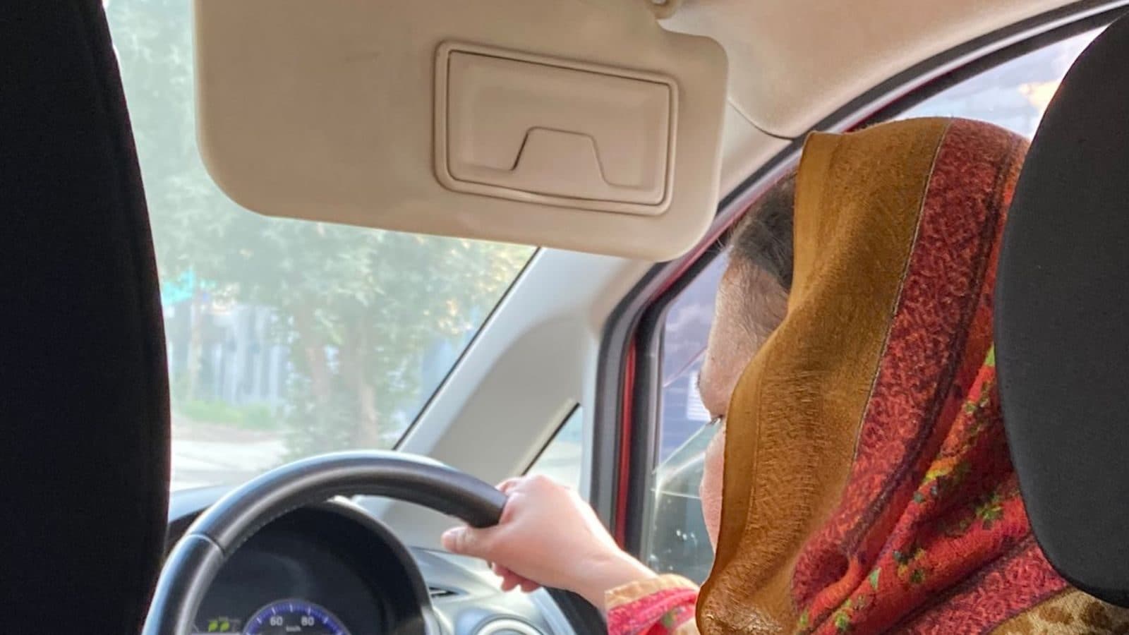 'I Was Safe': Woman Shares Her Experience of Riding a Cab With Female ...