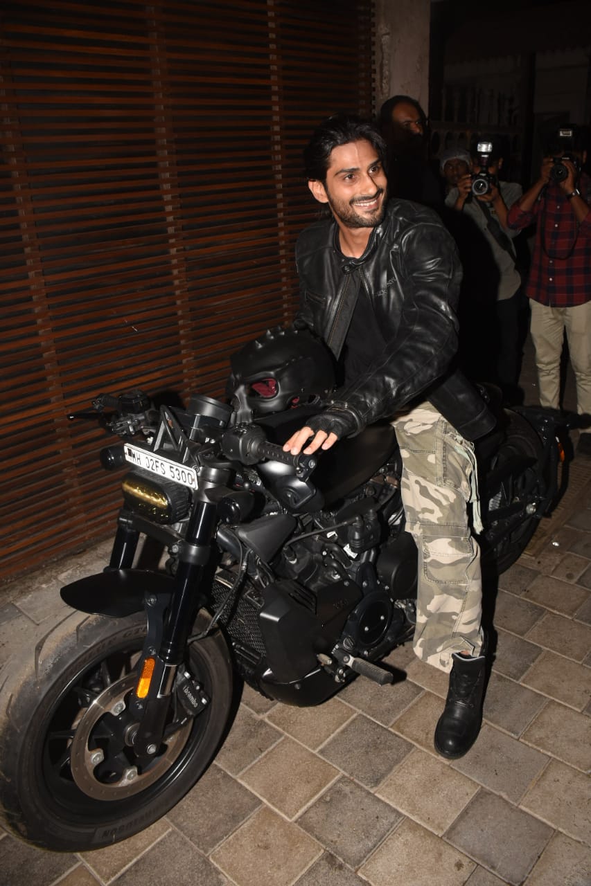 Shraddha Kapoor, Kiara Advani, Sidharth Malhotra, Hrithik Roshan, Kriti ...