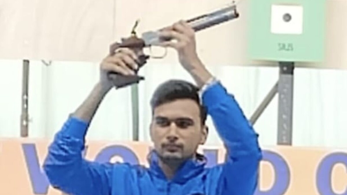 Varun Tomar Wins First Medal for India at Cairo Shooting World Cup - News18
