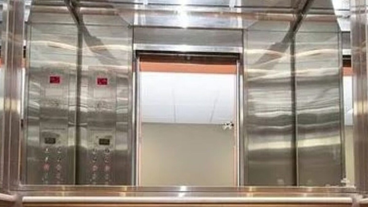 Gujarat: Two Dead, Five Injured in Elevator Crash in Bhavnagar - News18