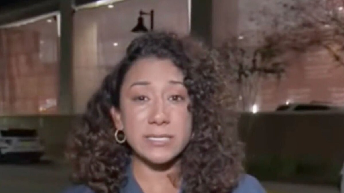 News Reporter Breaks Down On Live Tv While Reporting Florida Shooting