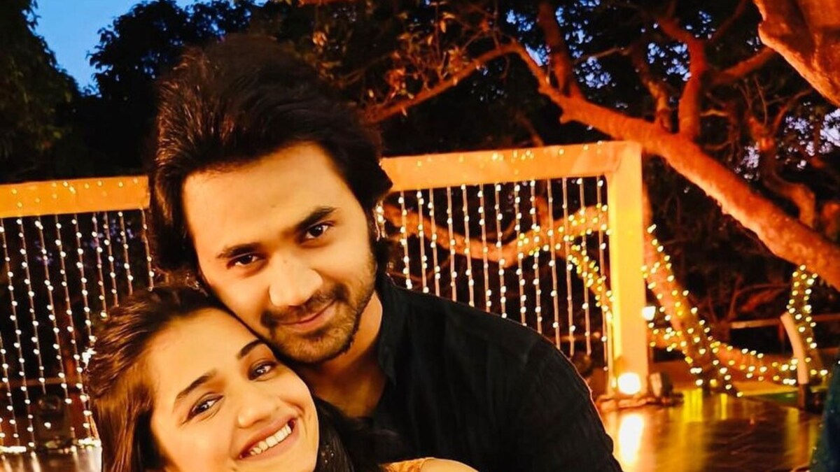 Hruta Durgule And Prateek Shah's Latest Pics Are Adorable; Fans React ...