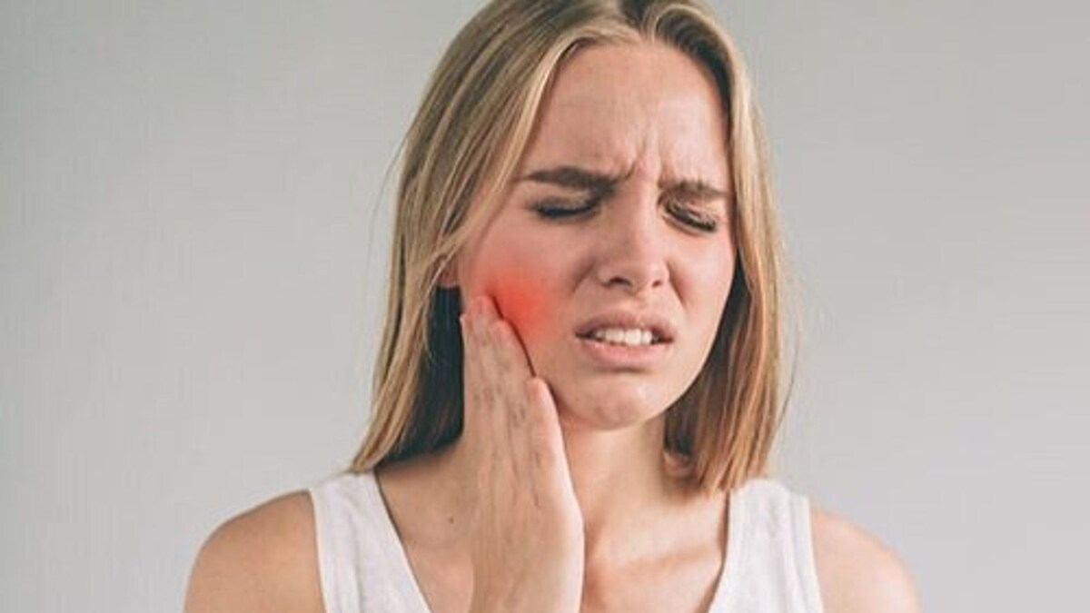 Effective Home Remedies for Getting Rid of Toothache at Night - News18