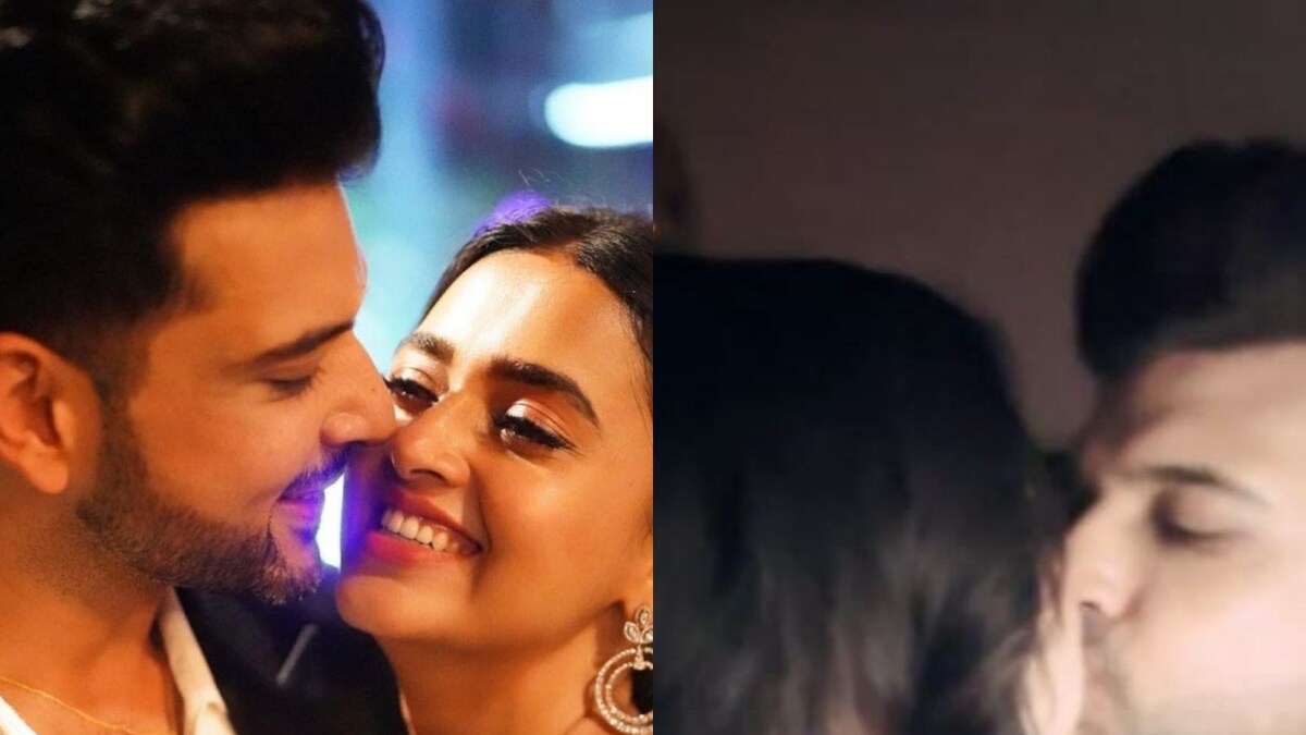 Karan Kundrra-Tejasswi Prakash Share a Kiss on the Lips As They Twin In ...