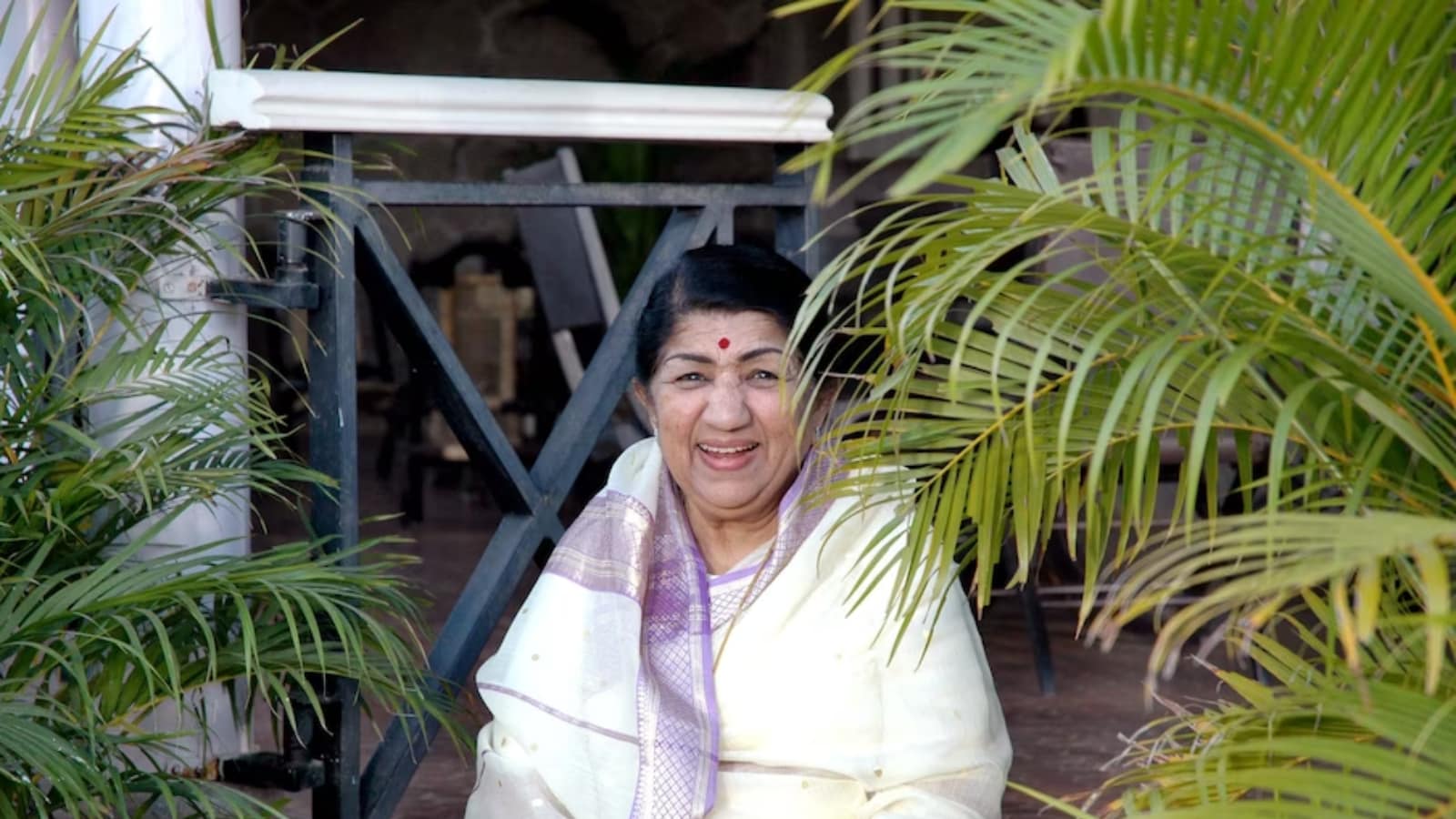 Lata Mangeshkar Death Anniversary: Know Legendary Singer's Wealth And ...