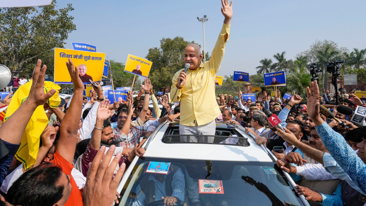 18 Untraceable Phones, Missing File, 'Confession' of Ex-Associate: What ...