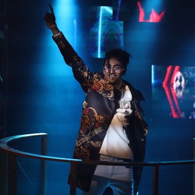 Entertainment News LIVE Updates: Kartik, Sara Reunite; Raveena Tandon ...