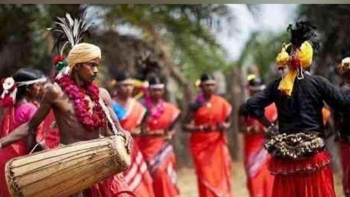 Muria Tribe's Ghotul Tradition Is An Unusual Way Of Letting Youth ...
