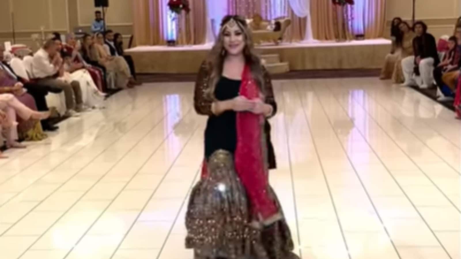 Woman's Chittiyaan Kalaiyaan Dance Is The Latest Viral Wedding Video On ...