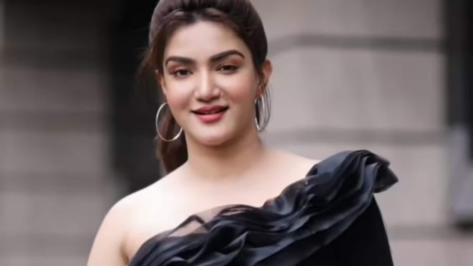 Malayalam Actress Honey Rose Sets New Fashion Goals, See Her Latest ...