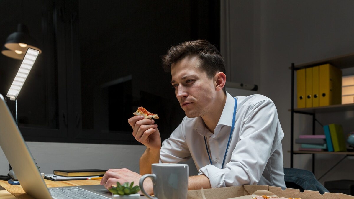 Binge Eating During Night Shifts May Increase Risk Of Anxiety And ...