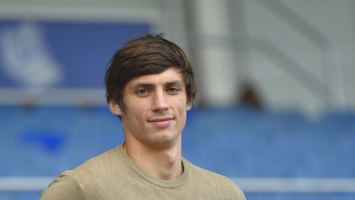 French Defender Robin Le Normand Will Represent Spain After Acquiring ...