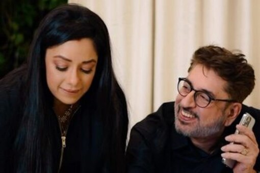 Rupali Ganguly Cuts Cake, Drops Adorable Clip With Husband Ashwin To ...