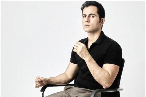 Sajjad Delafrooz Unable to Stay in Touch With Friends and Family in ...