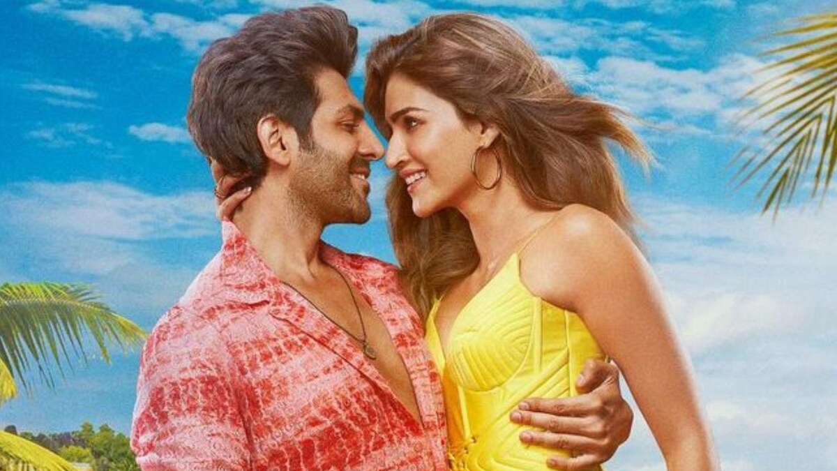 Kriti Sanon Shares 'The Madness Behind Hotness' of Shehzada Song Munda Sona - News18