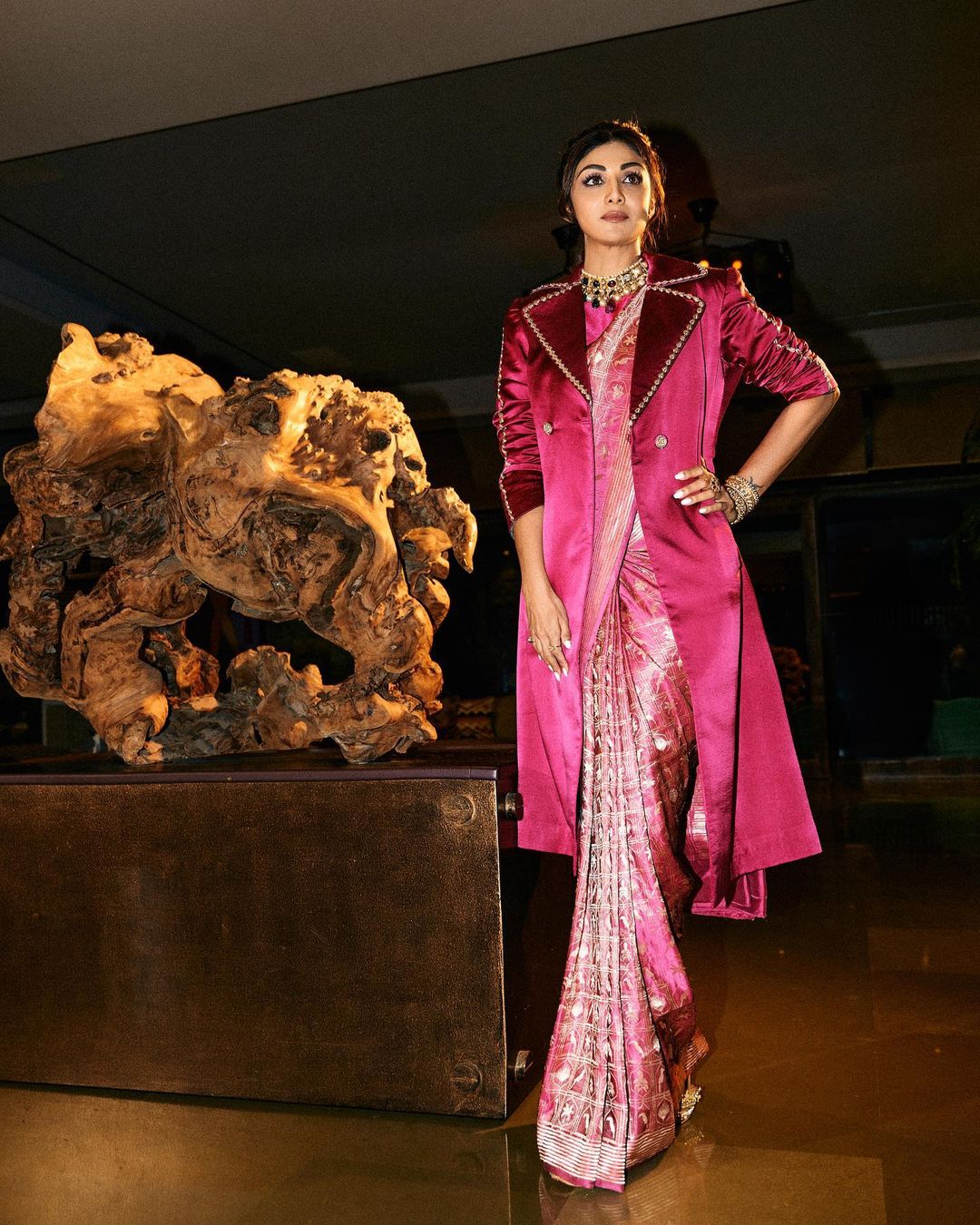 Shilpa Shetty Kundra Flaunts Curves In Pre-draped Sequin Saree, Check ...