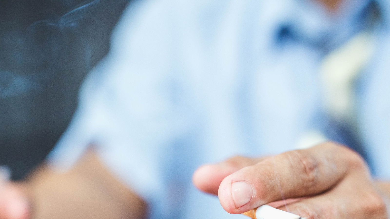 SmokeMon: This Smart Necklace Tracks Your Smoking Habits With Every ...