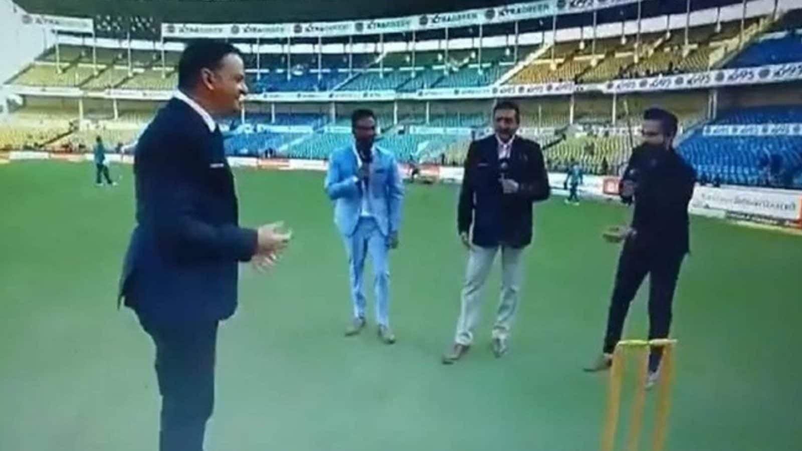 'You’re the Expert, Bro': Shastri, Pathan Pull Mark Waugh's Leg over ...