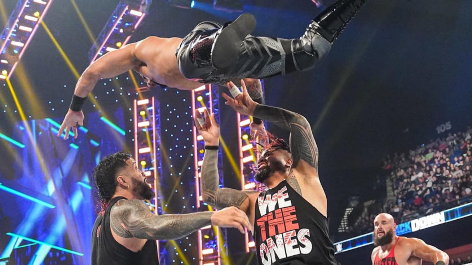 WWE SmackDown Results: The Usos Beat Ricochet and Braun Strowman to ...