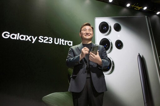 Launching One Smartphone Can’t Make A Brand ‘Premium’: Samsung Mobile ...