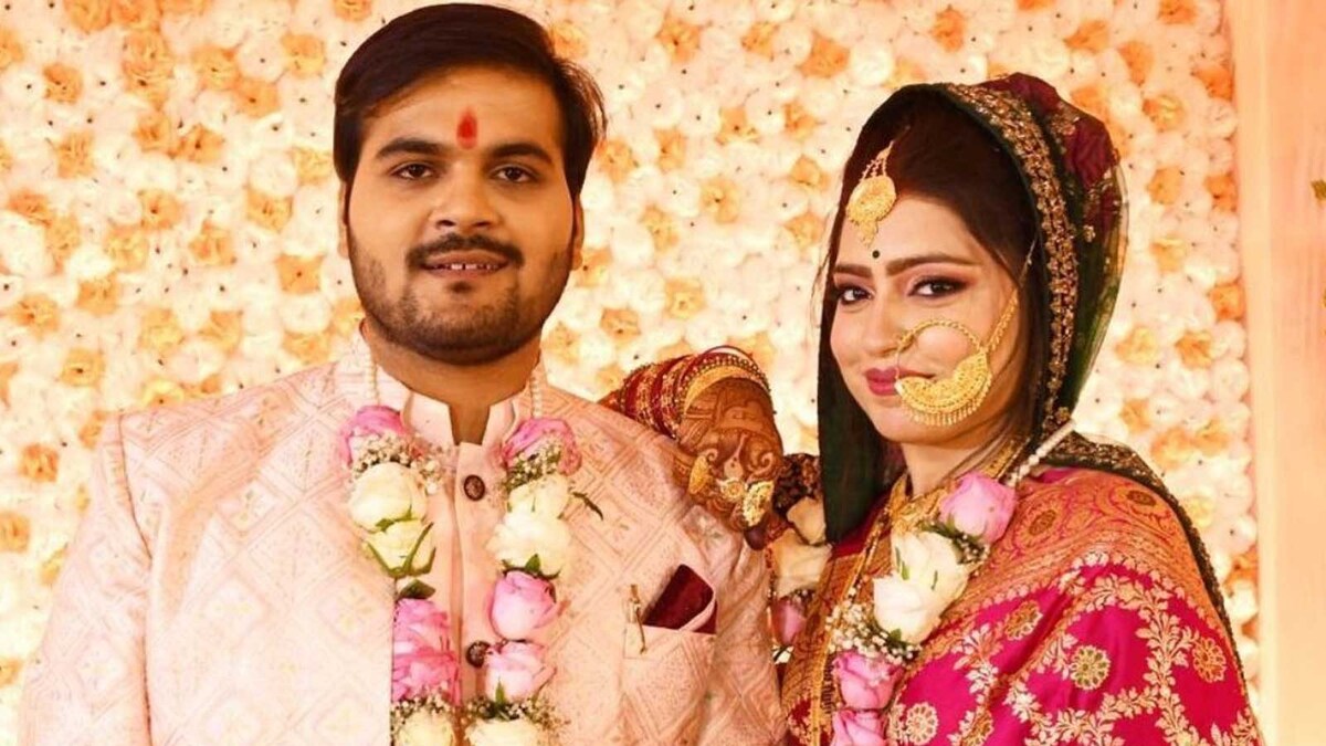 Shivani Pandey Attends Bhojpuri Singer Arvind Akela Kallu's Wedding; Check Pics - News18