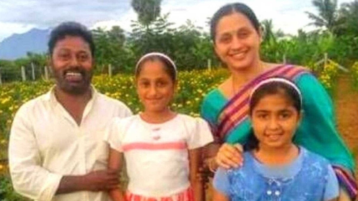 Actress Devayani Rajakumaran’s Adorable Pictures With Daughters Viral ...