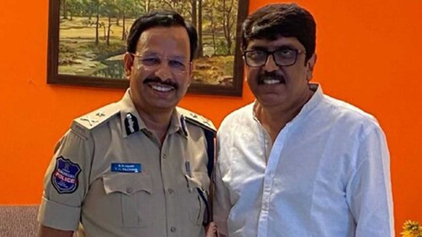 Christopher Director B Unnikrishnan's Photo With IPS Sajjanar Goes ...
