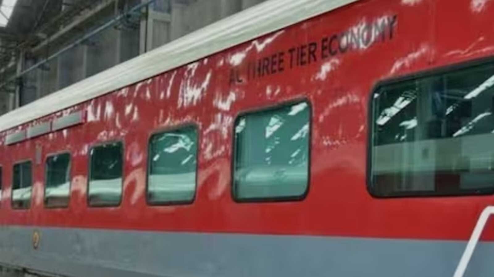 Mumbai Division Of Central Railways Collected Rs 100 Crore As Fine From Mumbai Division Of Central Railways Collected Rs 100 Crore As Fine From