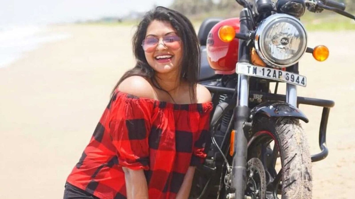 'Follow Your Passion': Bigg Boss Tamil Fame Rachitha Mahalakshmi Rides ...