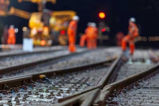 What's the Purpose of Guard Rail in Railway Network?