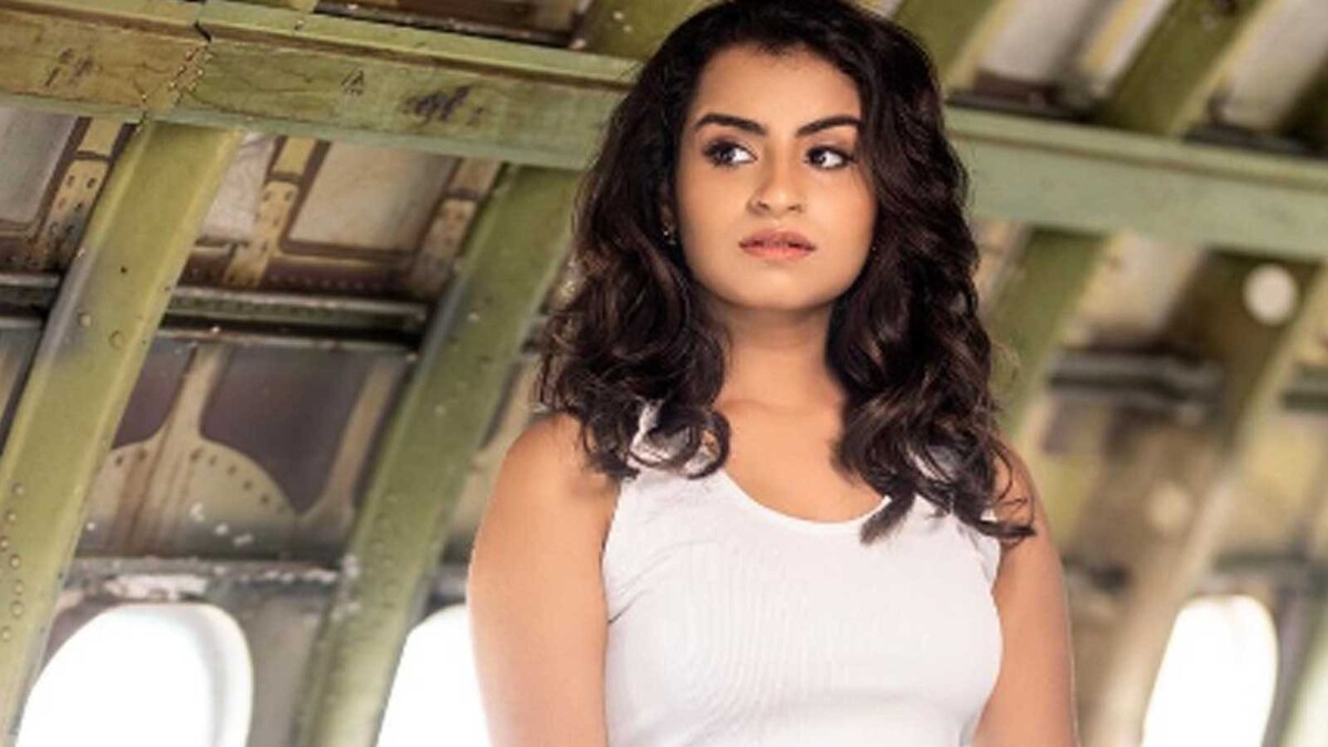 Super Singer 7 Fame Sivaangi Krishnakumar Drops Pics In Casual Avatar ...