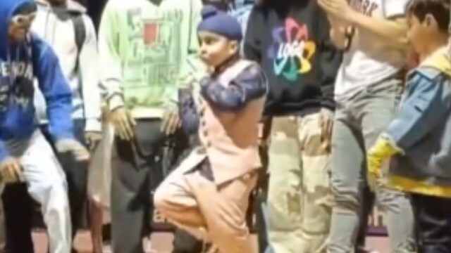 Sikh Kid’s Flawless Moves on Stage Fascinate Internet, Dance Video Goes ...