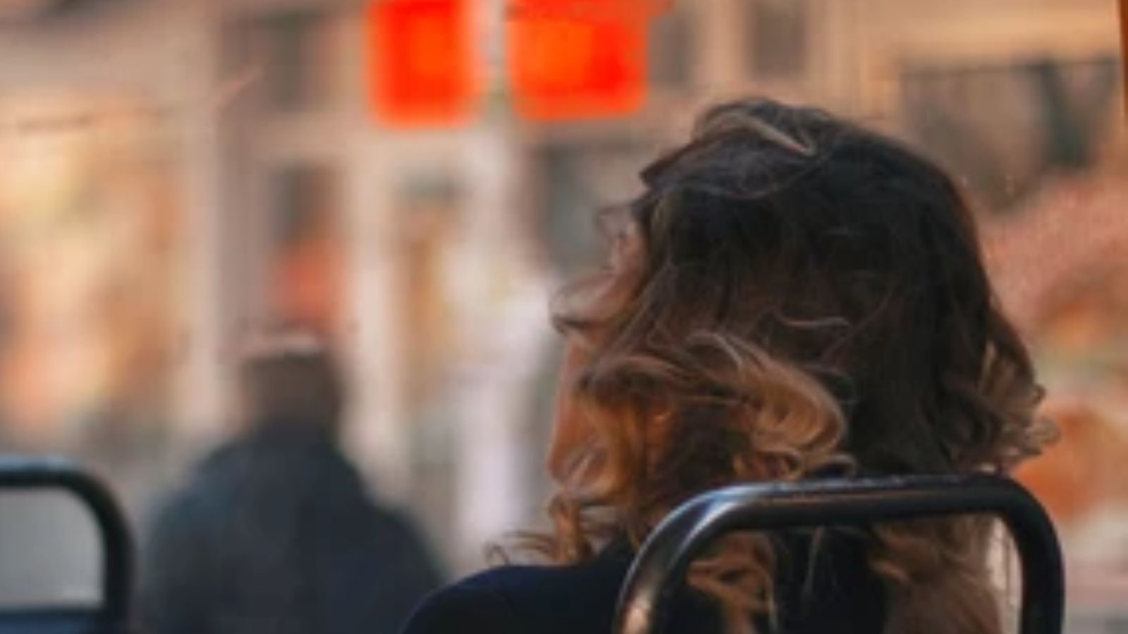 Introvert British Woman Fed Up of Her Office Travel Buddy Asks Internet ...