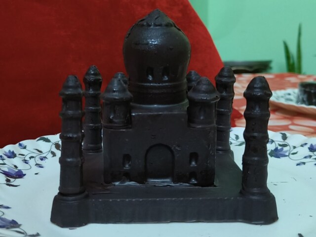 Chocolate Taj Mahal? Siliguri Woman Sells Hand-Made Chocolates for ...