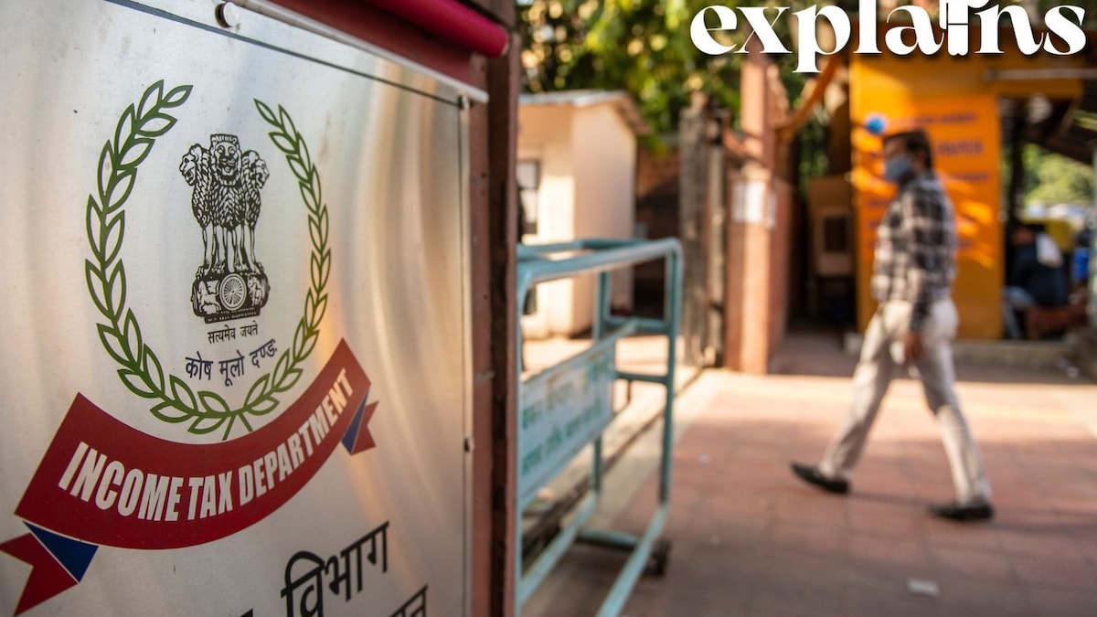 What's the Difference Between an Income Tax Survey and Search ...