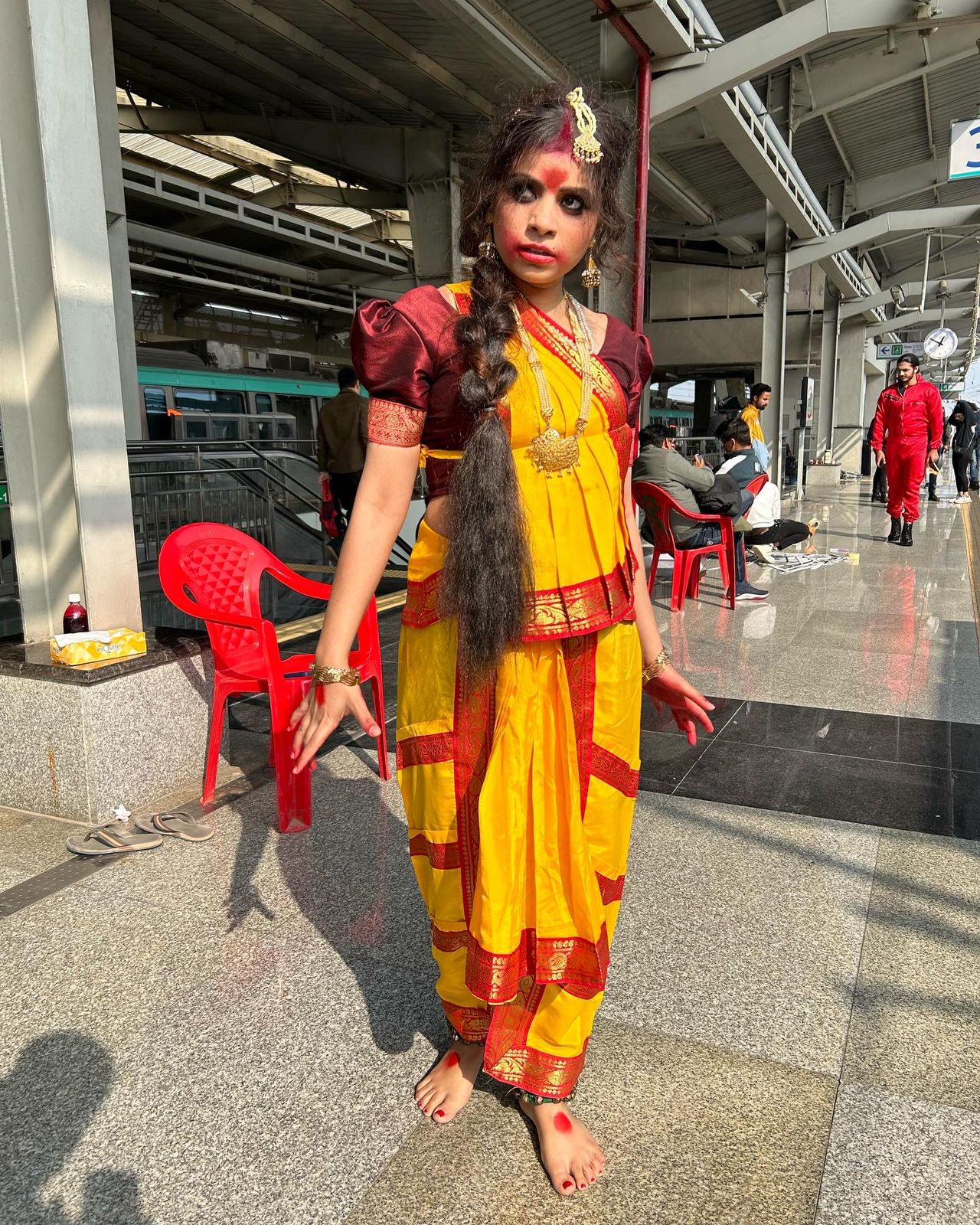 ‘Manjulika’ Scaring Delhi Metro Passengers in Viral Video is ...