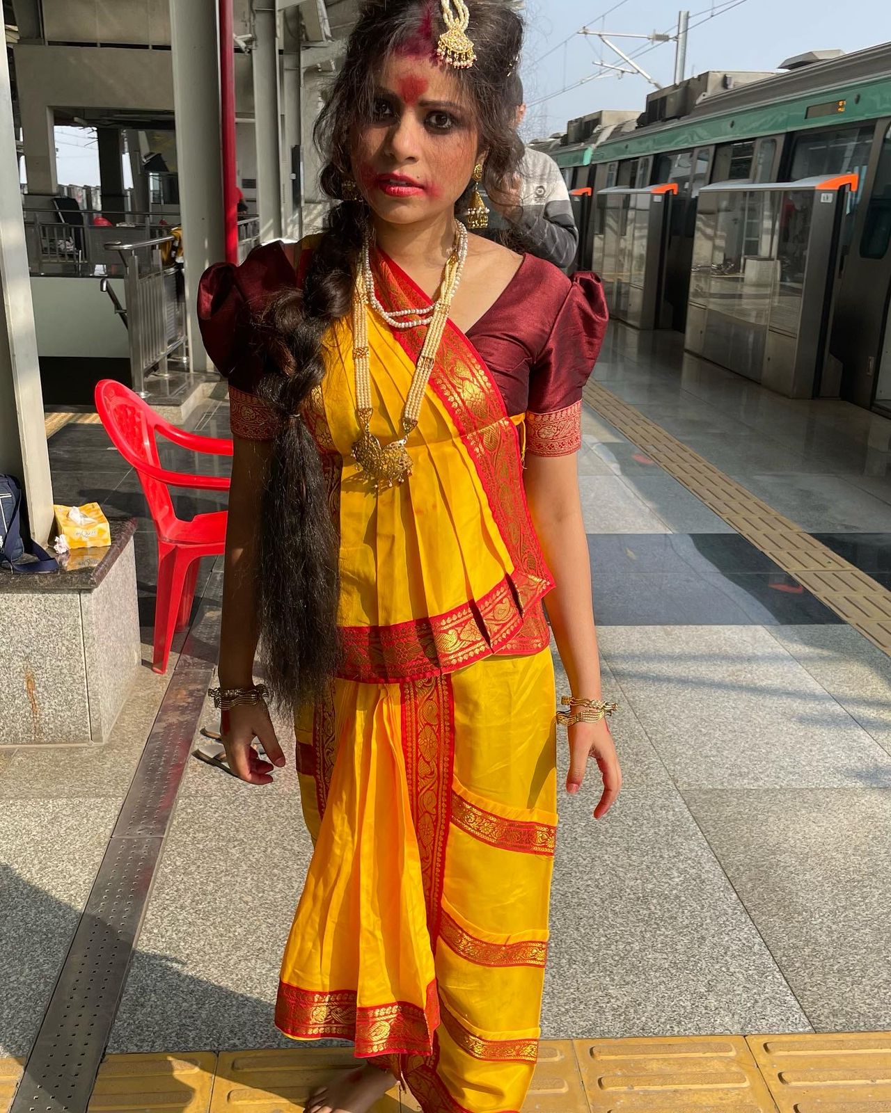 ‘Manjulika’ Scaring Delhi Metro Passengers in Viral Video is ...