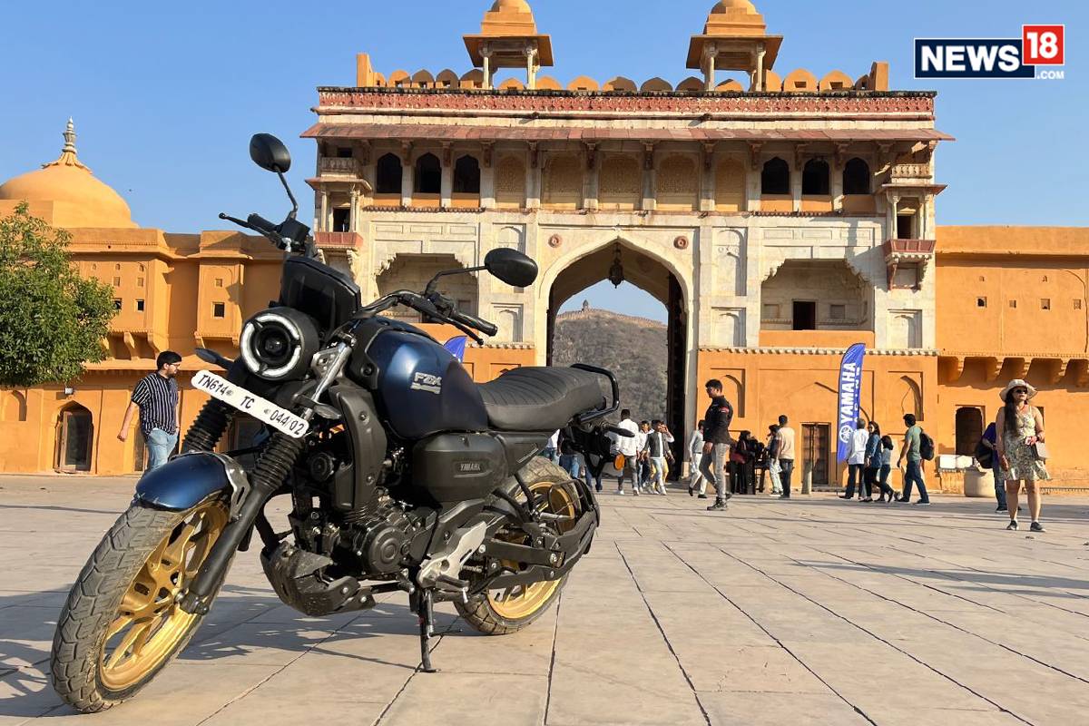 2023 Yamaha FZ-X in Pics: See Design, Features, and More in Detail